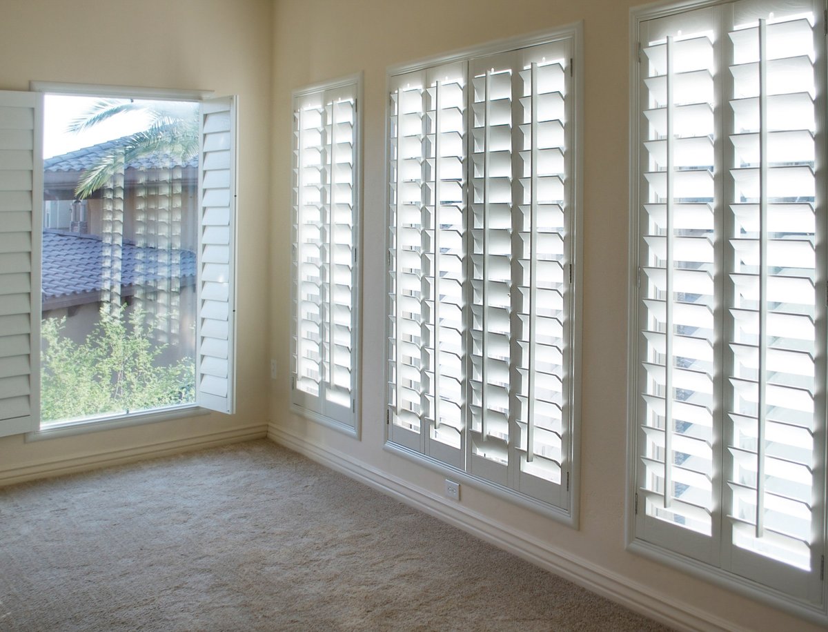What to Consider Before Buying Plantation Shutters